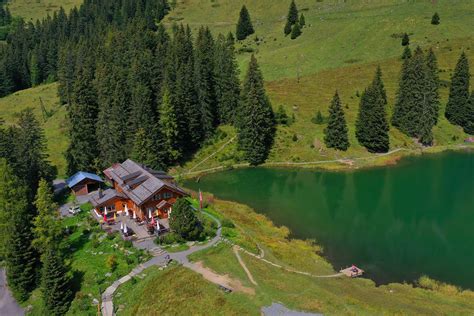 Gstaad Svizzera 15 Luoghi Da Sogno Da Visitare E Suggerimenti Per Le Escursioni 2023