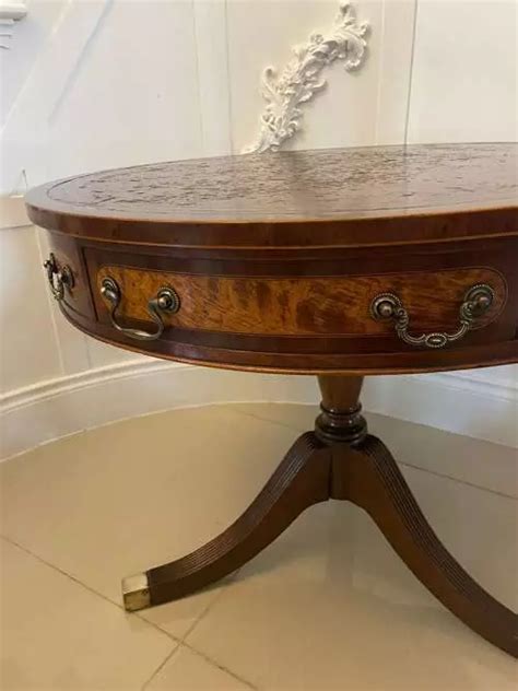 Antique Quality Mahogany Small Drum Table In Antique Side Tables
