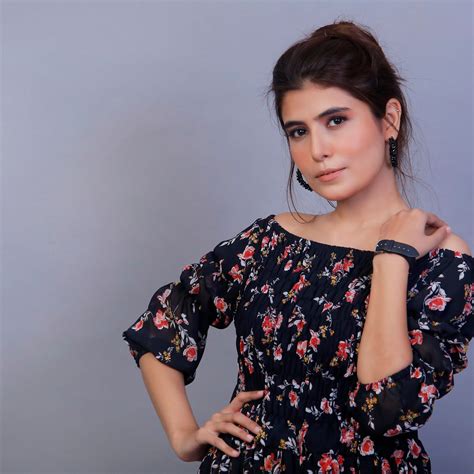 Elegance Collection Hareem Fatima Online