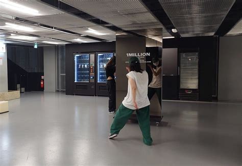 How To Take A K Pop Dance Class Online Or In Seoul