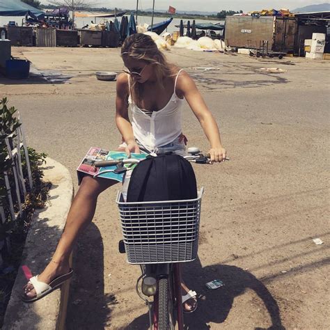 Kerry Lee Dewings Feet