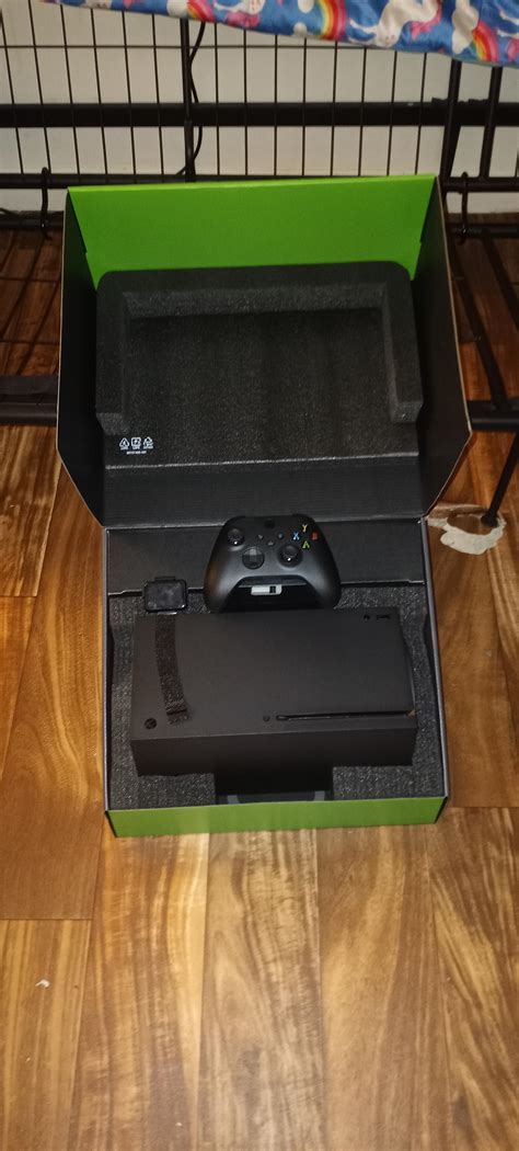 Finally Upgraded From A Cockroach Infested One S To The Series X This