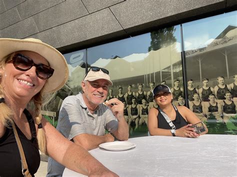 Brandi Bratcher Brandibrat • Instagram Photos And Videos