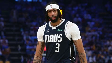 Paso Al Frente De Anthony Davis