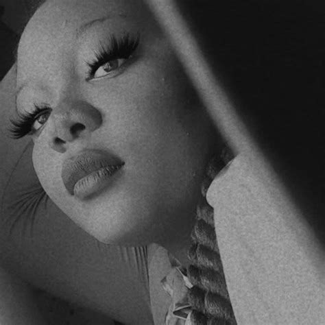 ChaÏa Beauty Clarsineaicha On Threads