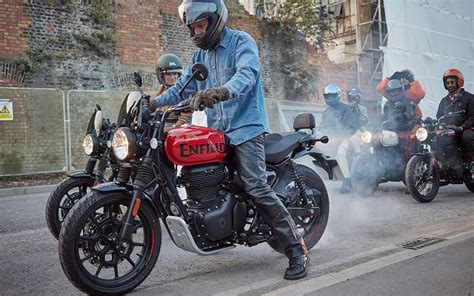 Royal Enfield Hunter 350 Achieves 2 Lakh Sales Milestone