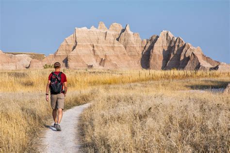 10 Great Hikes In Badlands National Park Earth Trekkers