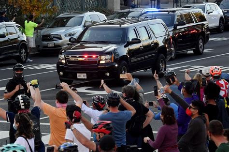 Hundreds Flip Off Trumps Motorcade En Route From Golf Course To White