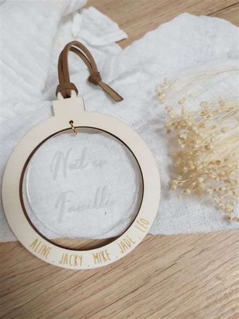 Boule Noël Bois Et Plexi Rondnoël En Famille