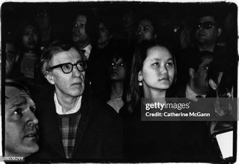 2098 Woody Allen And Soon Yi Previn Photos And High Res Pictures Getty Images