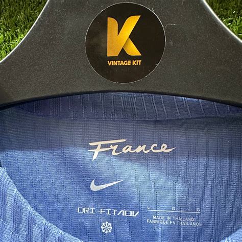 خرید کیت اول فرانسه‌ 2023 کیفیت مشابه اورجینال با بهترین قیمت وینتیج اسپورت