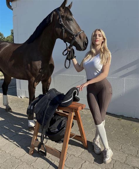 Annchenaugustine R Annchenaugustine