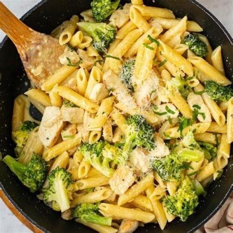 20 Quick Easy Penne Recipes With Chicken Delicious Tatners Street