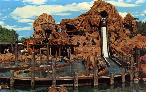 Knotts Berry Farm Timber Mountain Log Ride