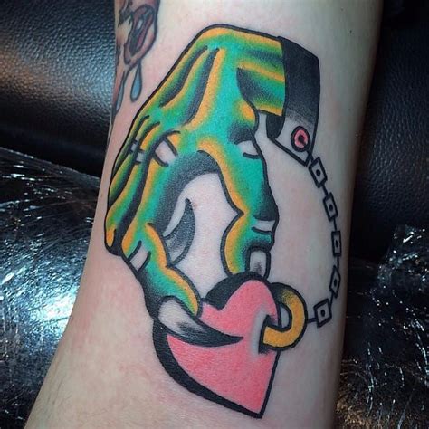10 Old School Prisoner Of Love Tattoos Traditional Tattoo Tattoos
