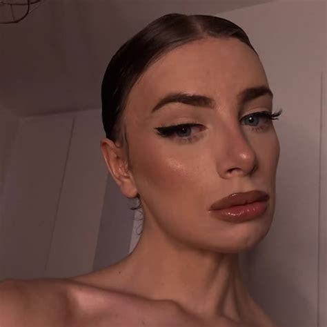 Jane Pinsault Janepinsault • Threads Say More