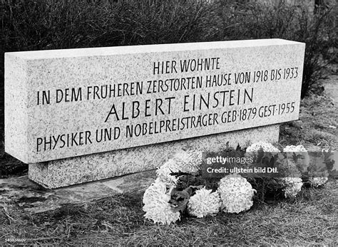 Einstein Albert Physicist Germanyusa14031879 Memorial