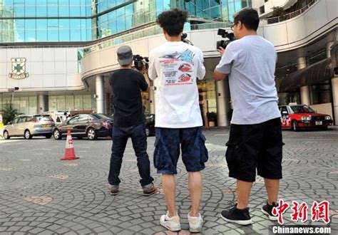 刘德华仍不肯承认 得女” 父母闻喜讯喜笑颜开 搜狐娱乐