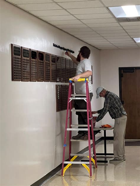 Electrical And Computer Engineering Displays Scholarship Recipients Electrical And Computer