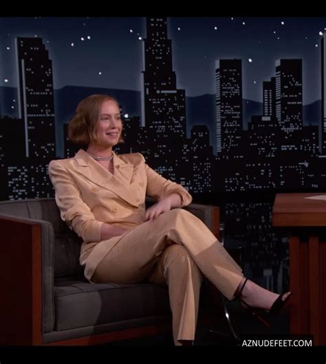 Hannah Einbinder Feet Aznudefeet