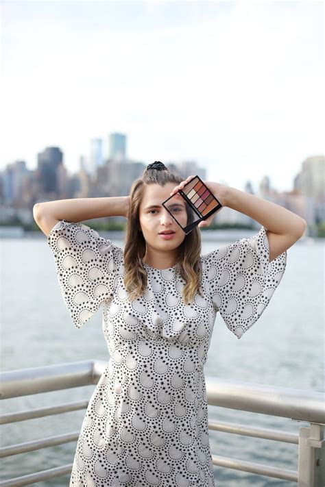 17 Cute Poses To Try For Instagram Keep Calm And Chiffon