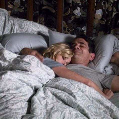 Claire And Phil Modern Family Sfondi Per Iphone Foto Sfondi