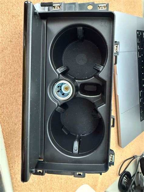 Q7 Sq7 Cup Holder With Lid Audiworld Forums
