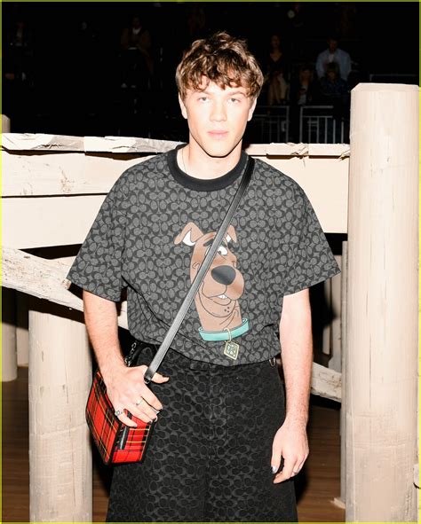 Full Sized Photo Of Xo Kitty Stars Anna Cathcart Anthony Keyvan Attend Coach Fashion Show 29