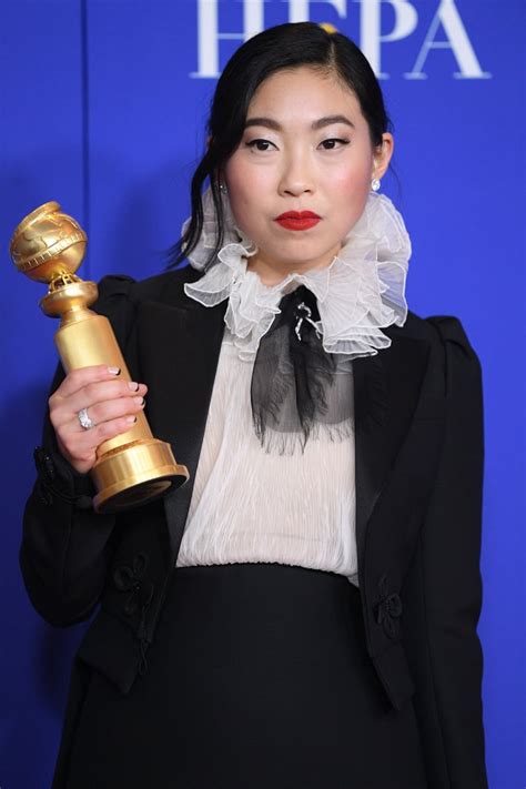 Awkwafinas Speech At The 2020 Golden Globes Video Ps Entertainment