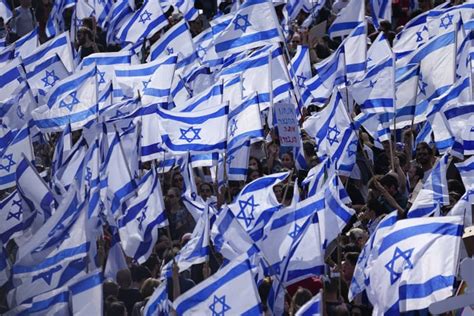 Netanyahu Delays Judicial Overhaul After Mass Protests