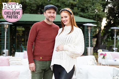 Jamie Lee Curtis Helps Chris Hardwick Lydia Hearst With Gender Reveal