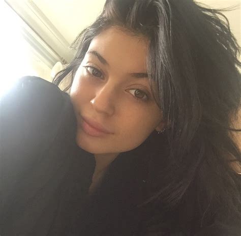 Kylie Jenner Bed Selfie The Hollywood Gossip