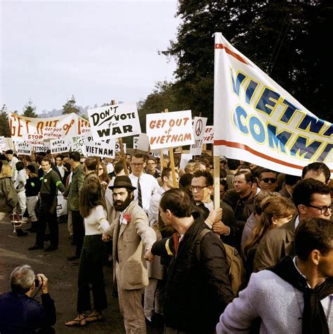 30 Color Photographs Of Anti Vietnam War Protests In The Us From The