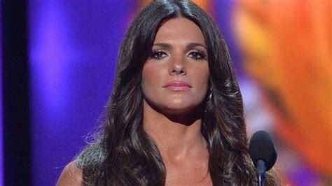 Bárbara Bermudo Comparte Paso A Paso De Remover Implantes