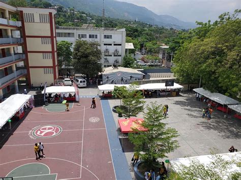 Collège Canado Haïtien Port Au Prince