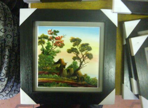 Lukisan Keramik Produk
