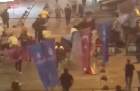 Versus Una Pelea Entre Hinchas Del Bayern Y Del Galatasaray Acaba Con