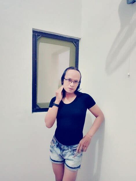 Premium Photo Young Women In Pakis