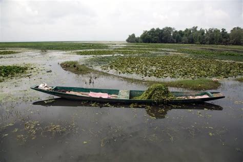 Wular Lake Kashmir How To Reach Things To Do Best Time