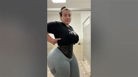 Plus Size Model Mythiccal Viral Plussizefashion Curvyfashion