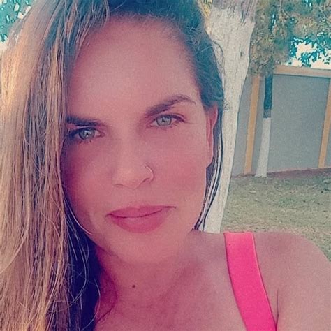 Erika Júnia Ferreira Erika Junia • Threads Say More