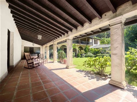 Hawaiis Magnum Pi Home Sold To Obamas Close Friend The Blade