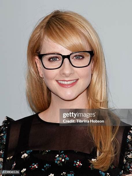 3622 Melissa Rauch Photos And High Res Pictures Getty Images