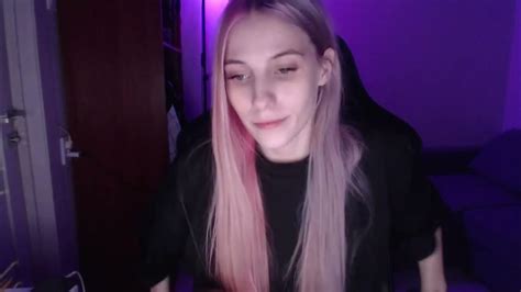 Gamer Girl Feet Posing Youtube