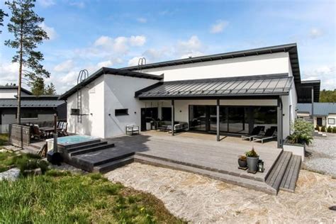 Luksusterassit Suomessa Näyttävät Tältä Poreamme Järvimaisema Ja Kaikkea