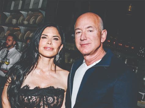 Jeff Bezos Reacts To Report That Hes Marrying Lauren Sánchez In Aspen