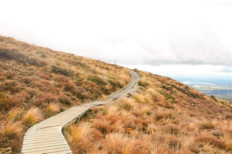 What To Expect When You Hike The Great Tongariro Alpine Crossing The
