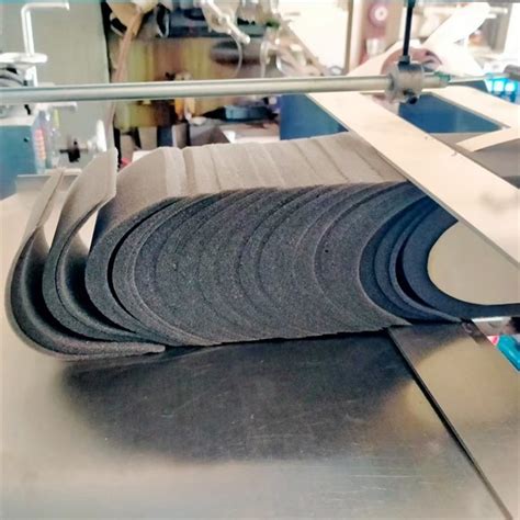 China Shoulder Pad Cutting Machine Manufacturers And Suppliers