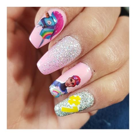 Fortnite Britebomber Nails