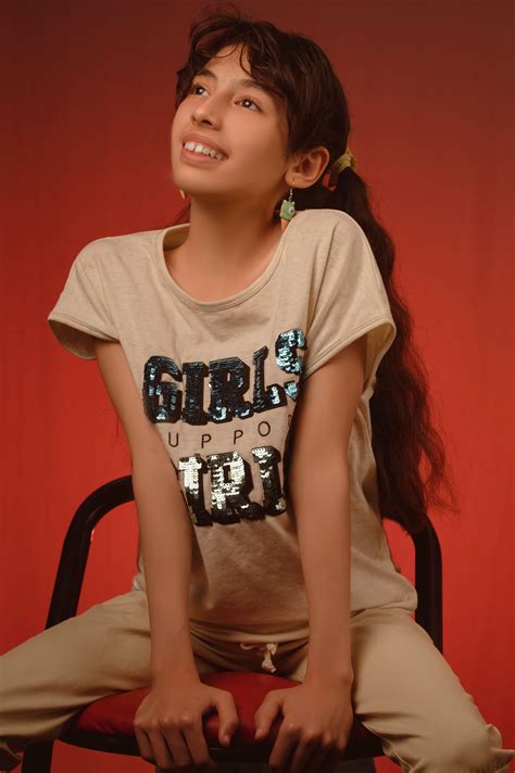 Young Model Nn Photos Download The Best Free Young Model Nn Stock